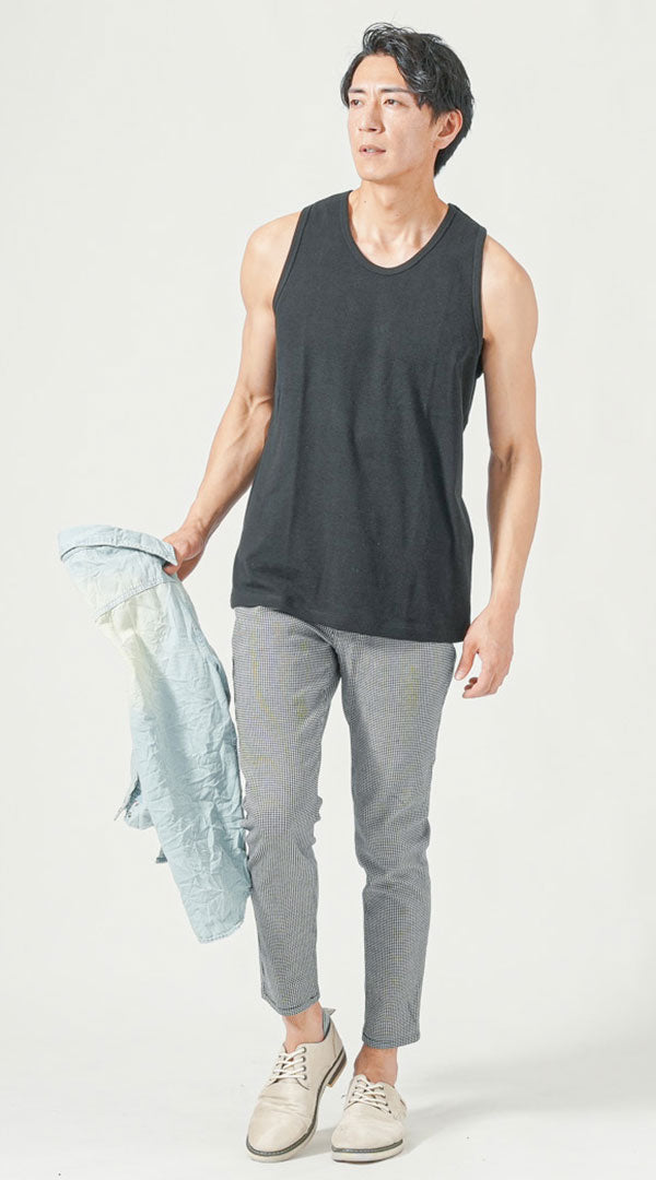 サックスブルー七分袖デニムシャツ 黒タンクトップ グレーチェックパンツ グレーシューズ ｜ メンズファッション通販 MENZ-STYLE(メンズスタイル）